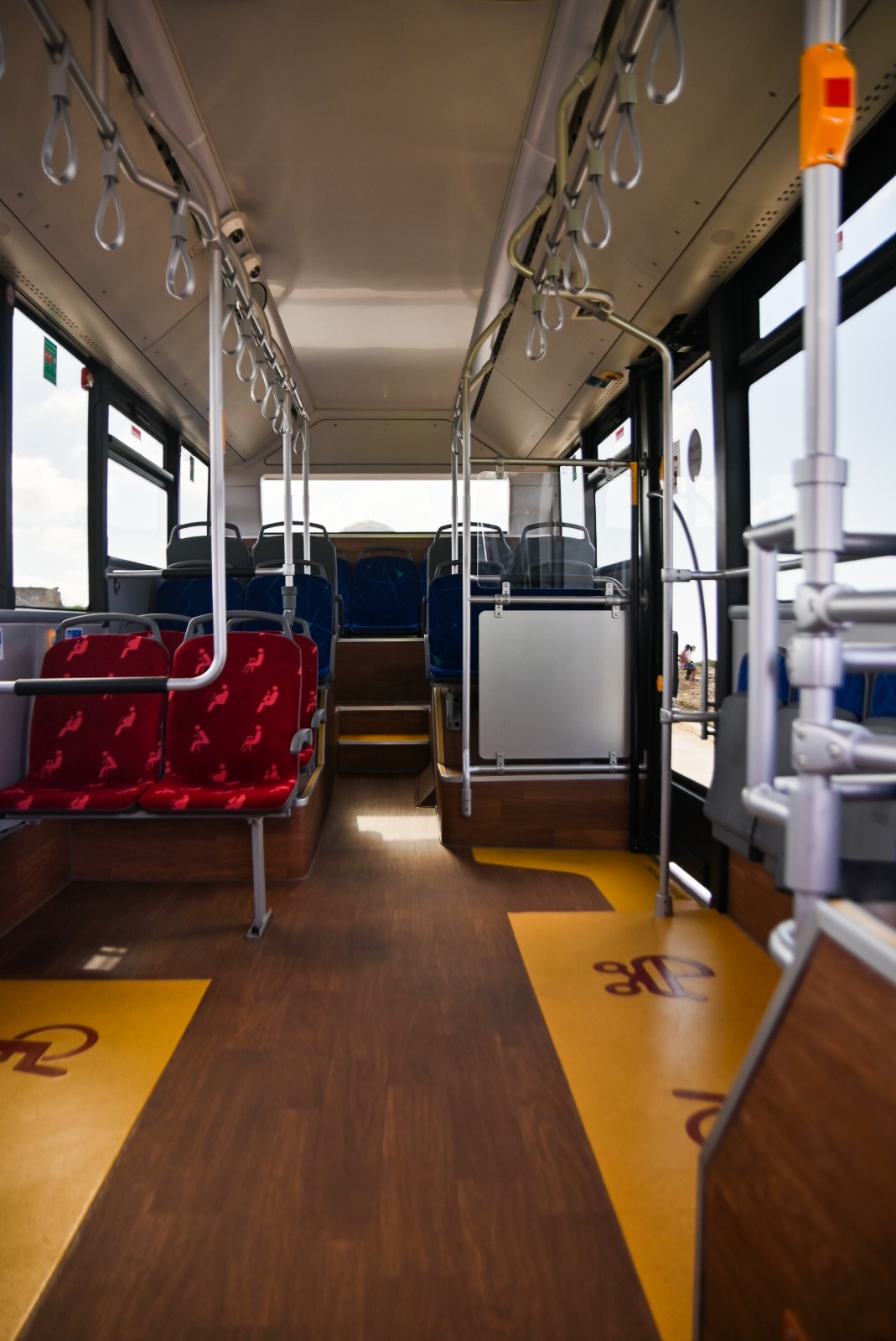 Malta Public Transport launches Malta’s first fully electric 9-metre ...